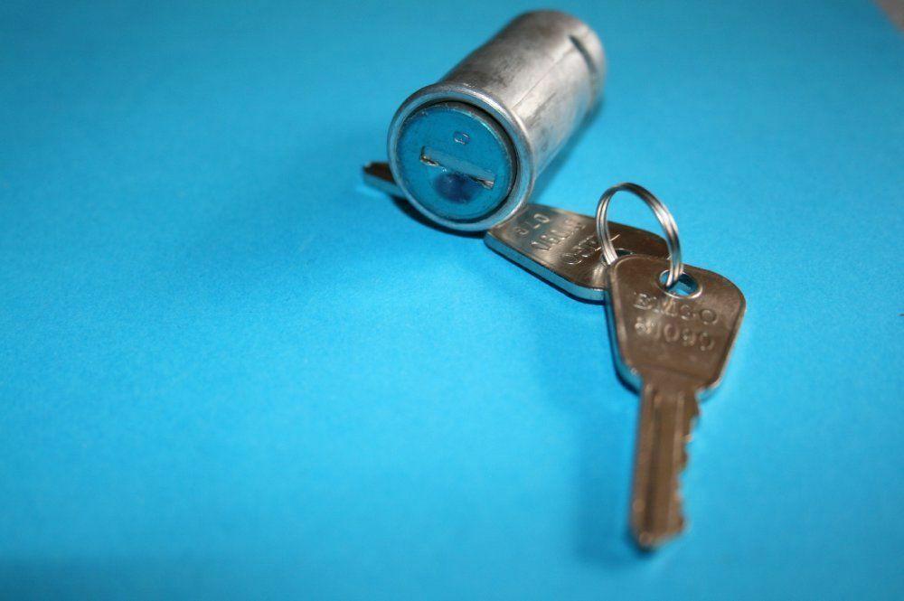 TRIUMPH BSA NORTON T120 T140 T160 A50 A65 COMMANDO STEERING LOCK 82-6738