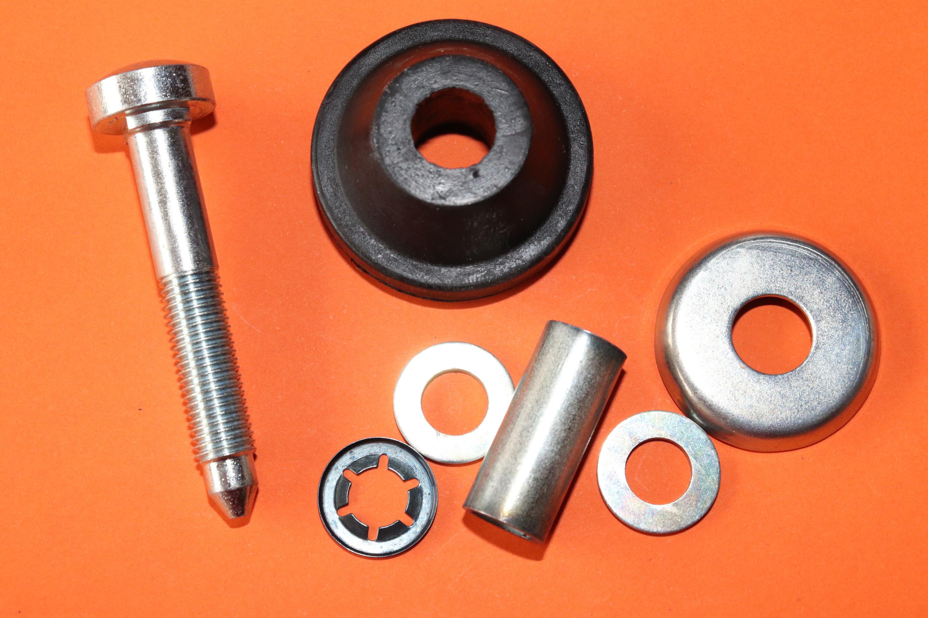 TRIUMPH T120 T140 TR7 FUEL PETROL TANK MOUNTING KIT OIF 1971-83 UK MADE