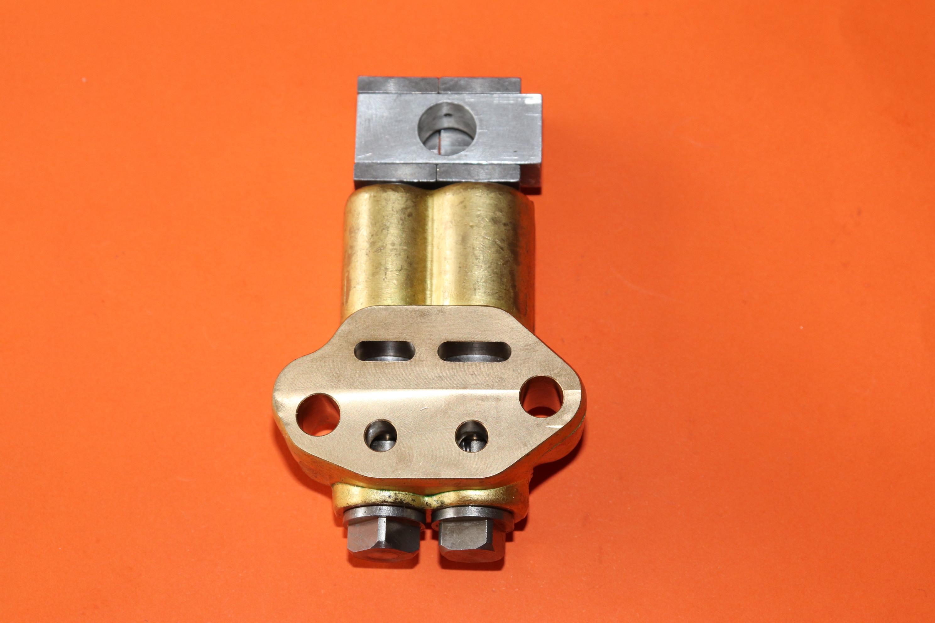 TRIUMPH 3TA 5TA T100 T120 T140 650 750 T140 OIL PUMP 1958-79 70-9421 UK ...