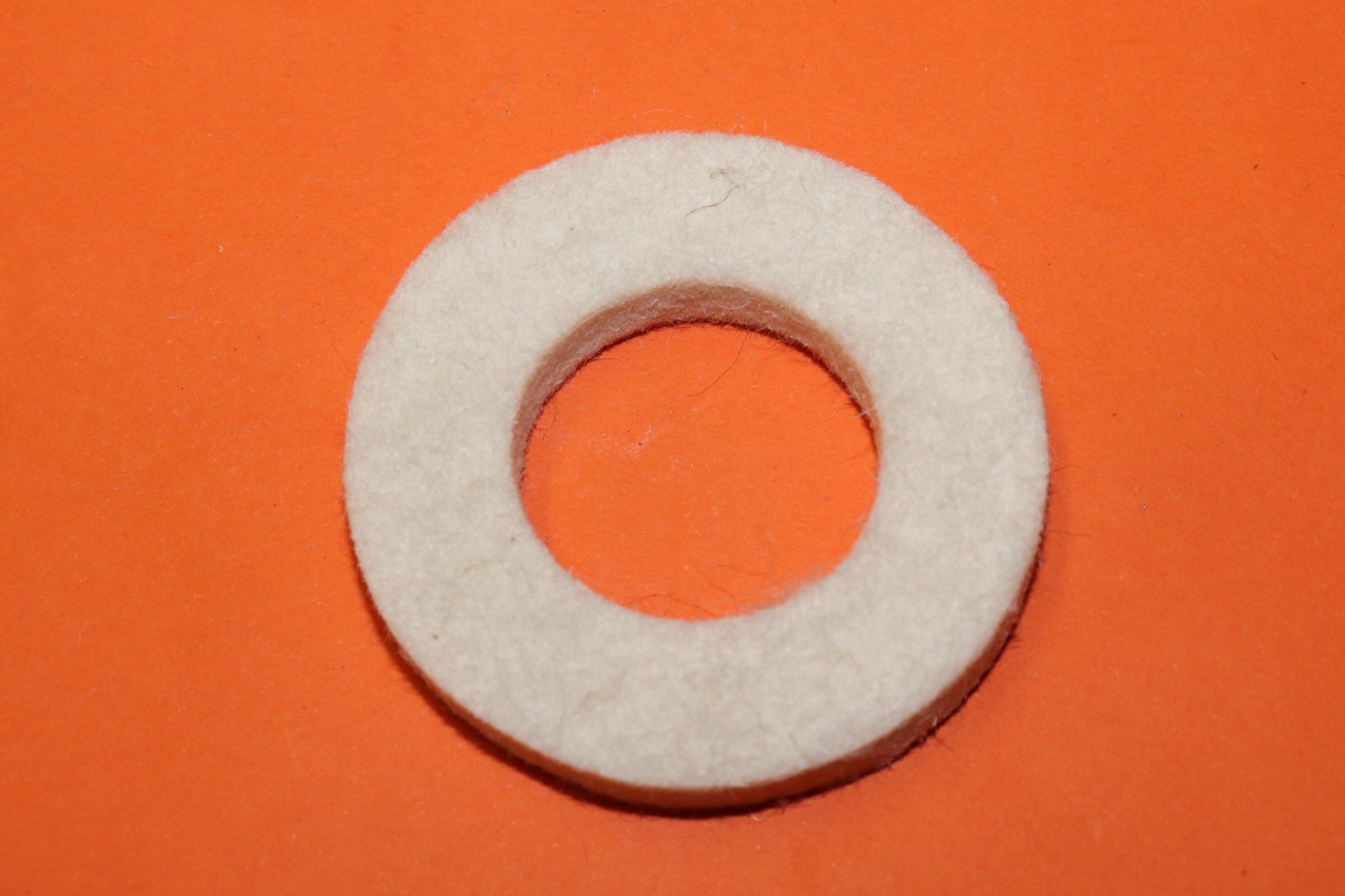 BSA A B M REAR HUB FELT A65 B25 B40 B44 65-5886 TRIUMPH TR25 37-2301 UK ...