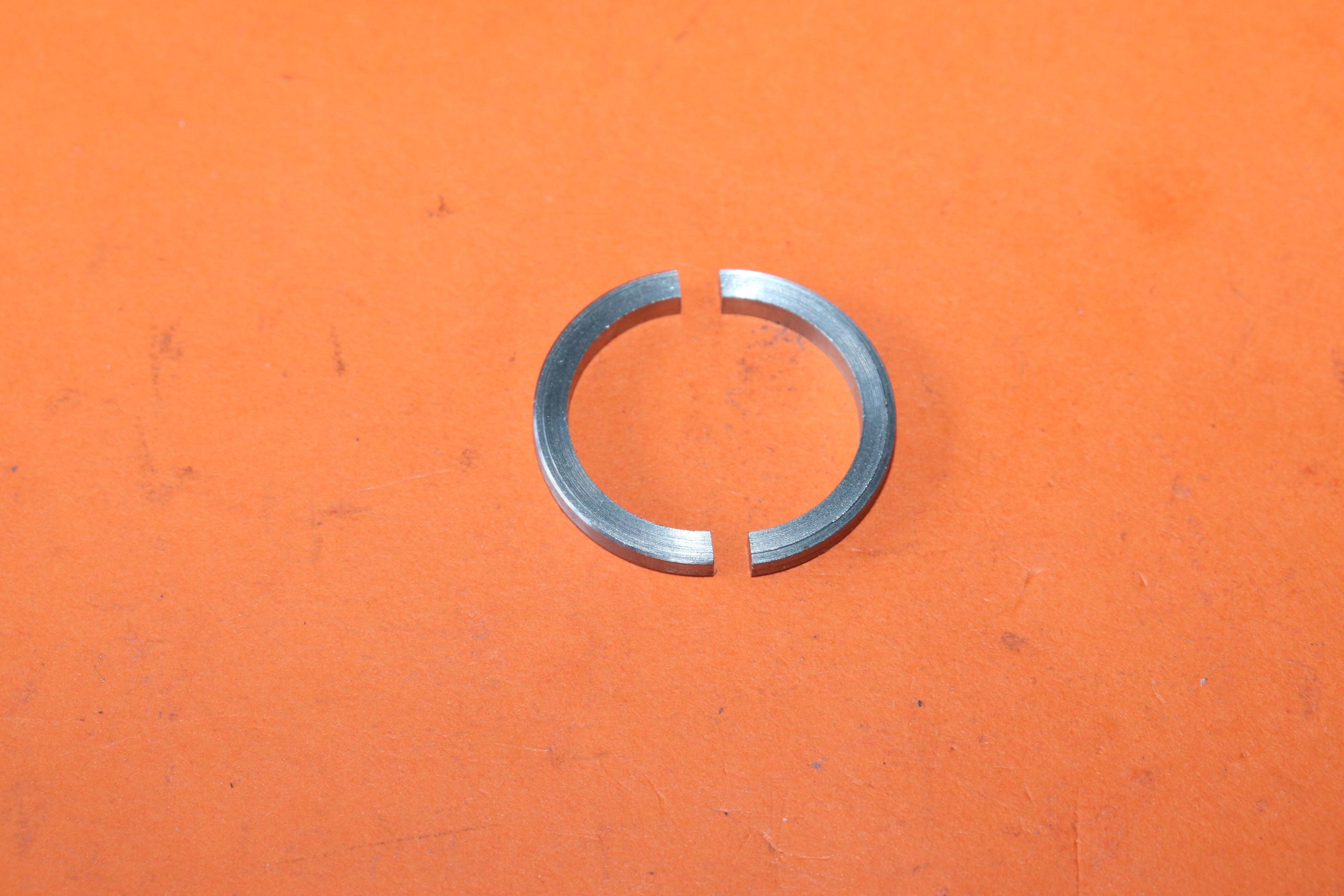 TRIUMPH 5T 6T T100 PAIR SPRUNG HUB COLLETS 37-0634 UK MADE