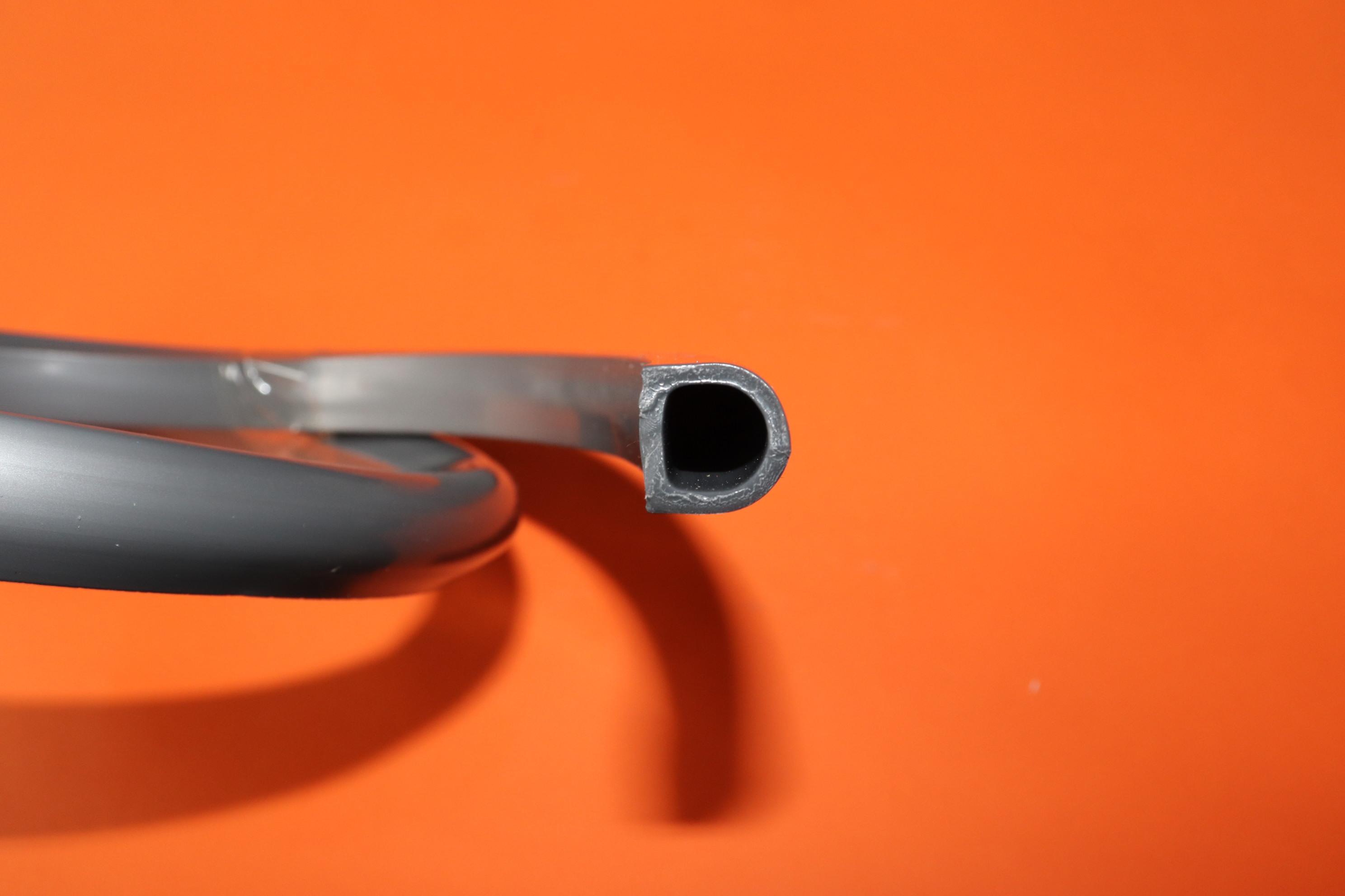 TRIUMPH D SHAPE ENGINE BREATHER HOSE T100R T120 T140 TR7 1970-78 83-1614 UK