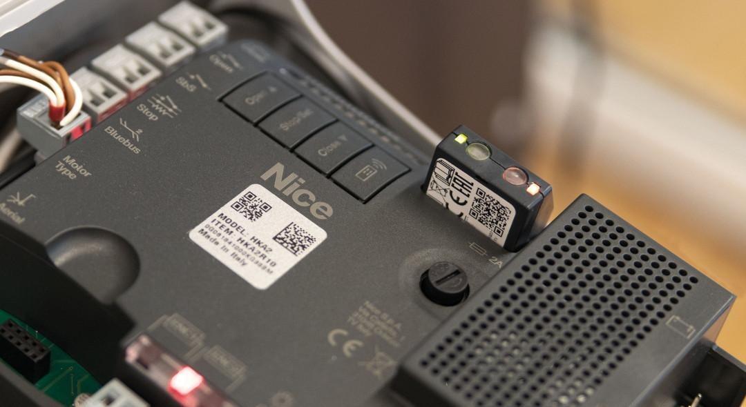 NICE Wi-Fi BiDI plug-in interface for gates and garage doors with Bus ...