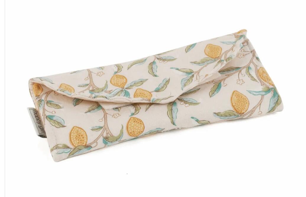 Morris Lemon - Fold Over Scalloped Edge Sewing Kit