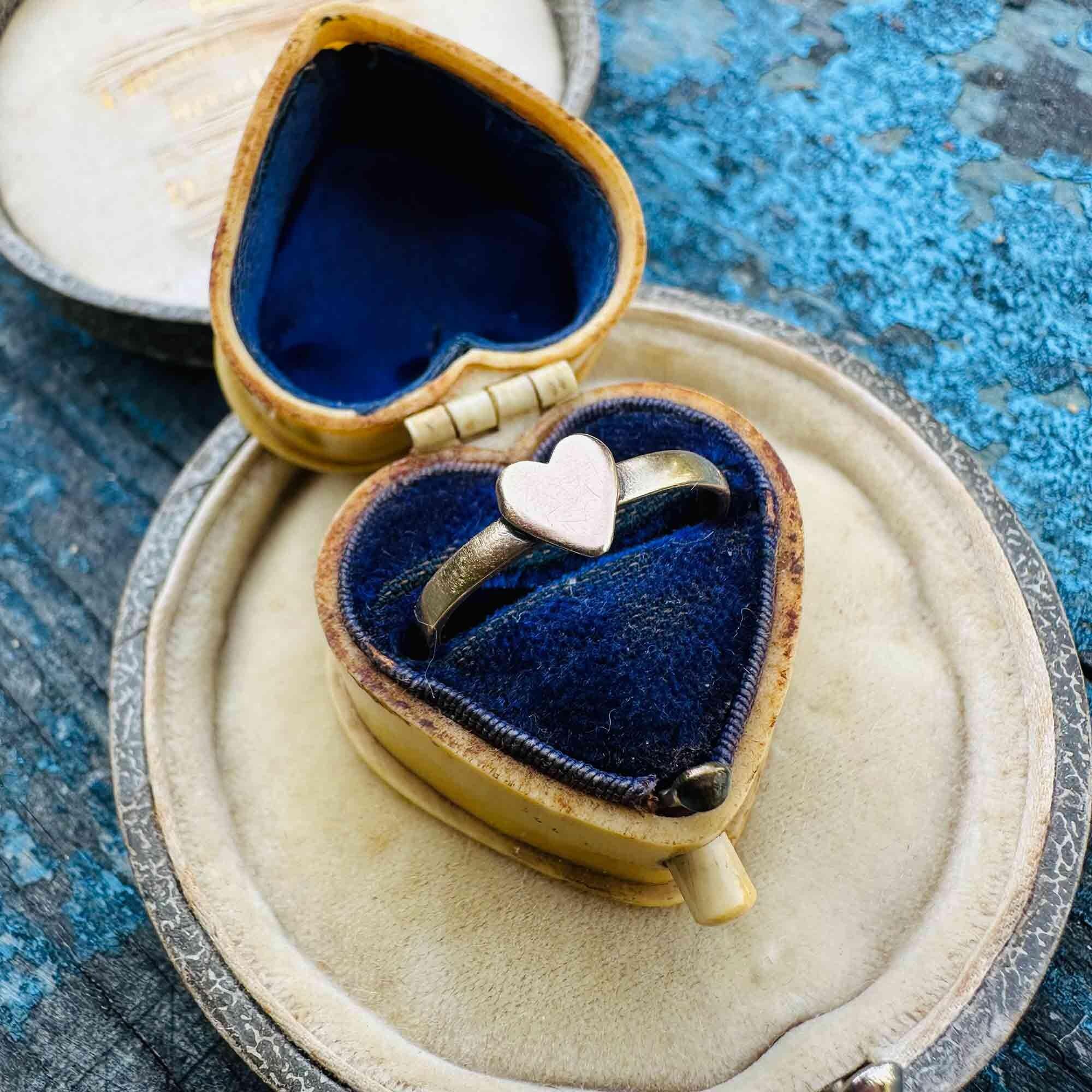 Victorian Rose Gold Heart Ring - Antique 9ct Promise Ring Vintage Love