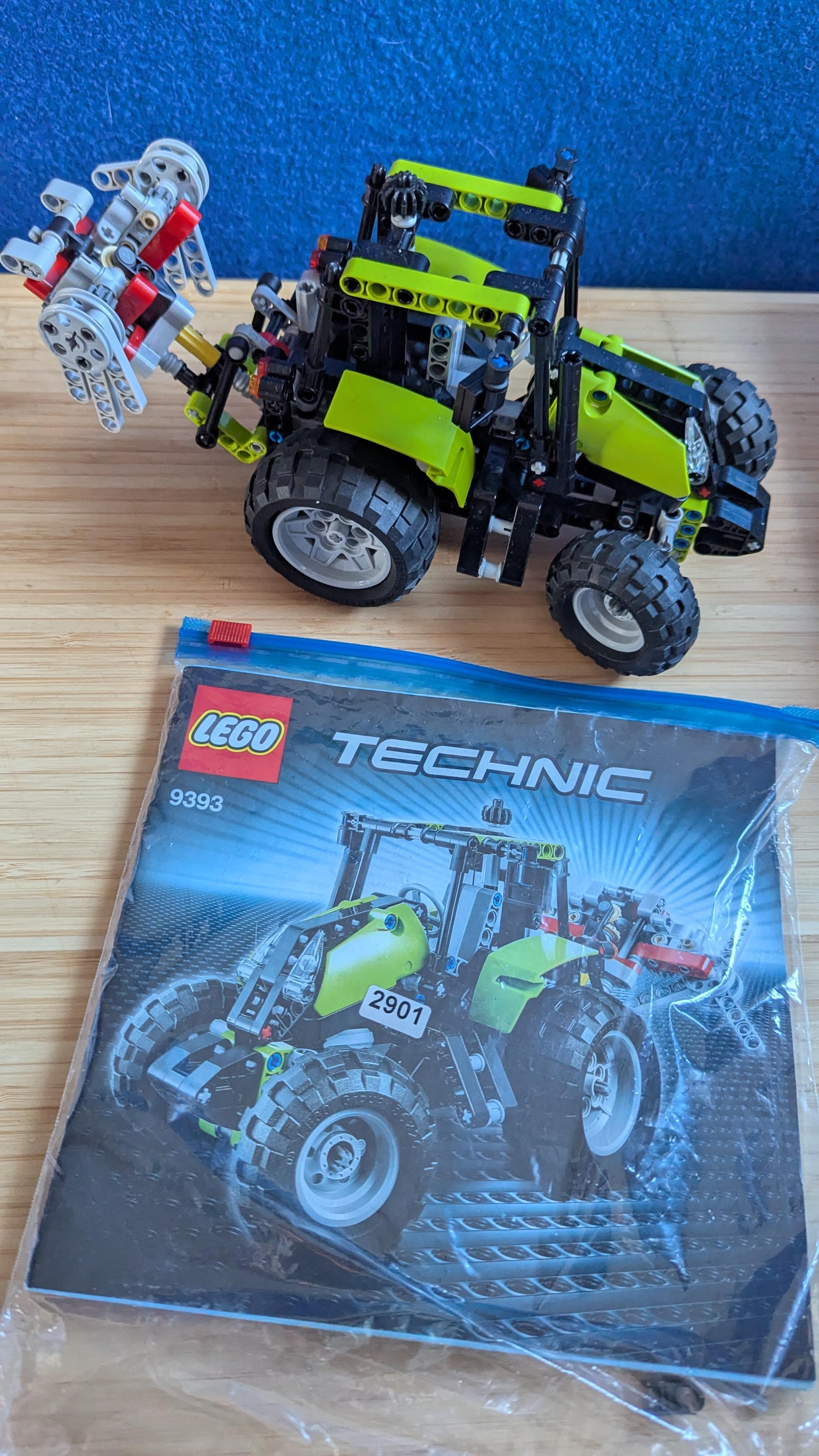 Lego 9393 Technic Tractor