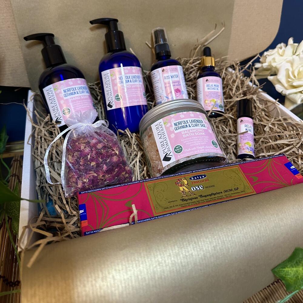 Luxurious Geranium & Rose Gift Set - Aromatherapy Hamper