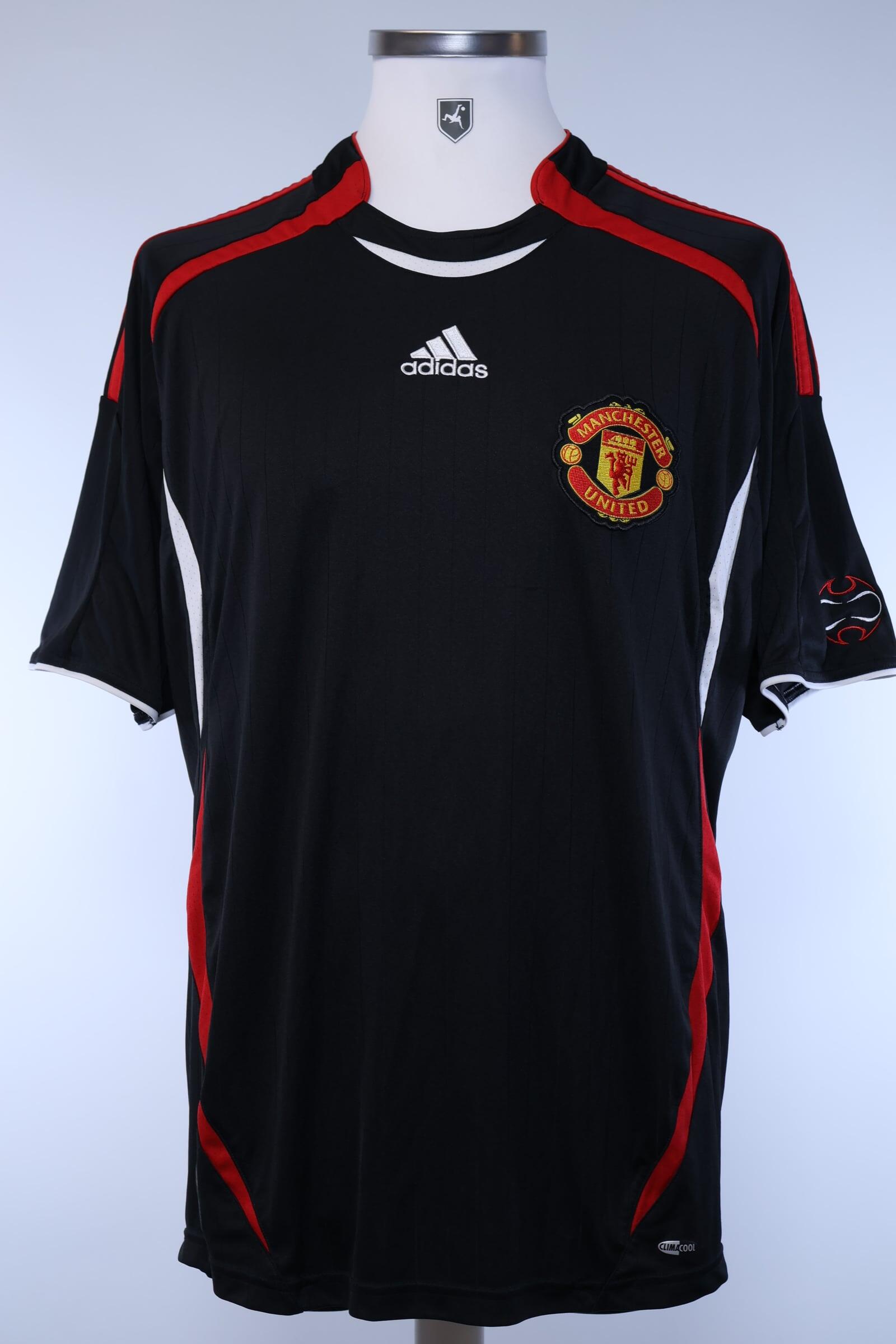 2021/22 - MANCHESTER UNITED - TEAMGEIST TRAINING SHIRT - L