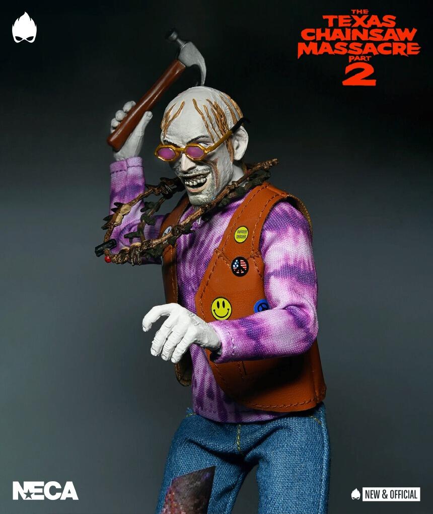 NECA - The Texas Chainsaw Massacre 2 Action Figure 1/9 Scale Clothed ...