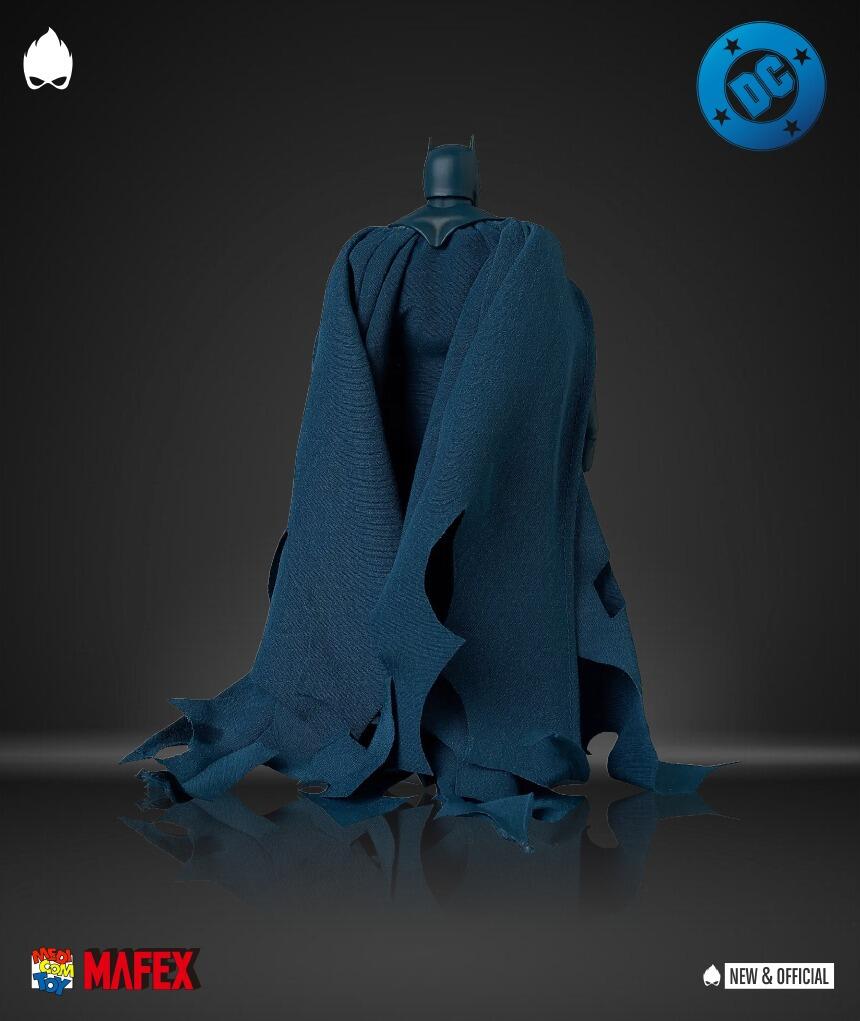 Medicom MAFEX - Batman: Hush Action Figure 1/12 Scale Batman (Damage ...
