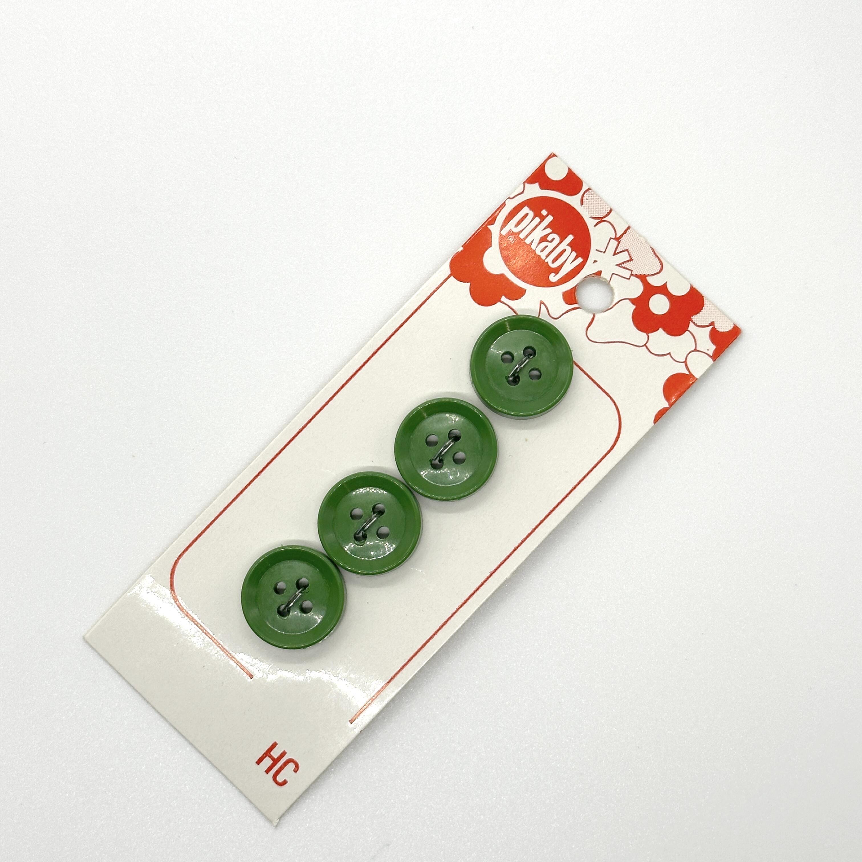 Buttons, Four holed - Plastic - Vintage Pikaby English Buttons
