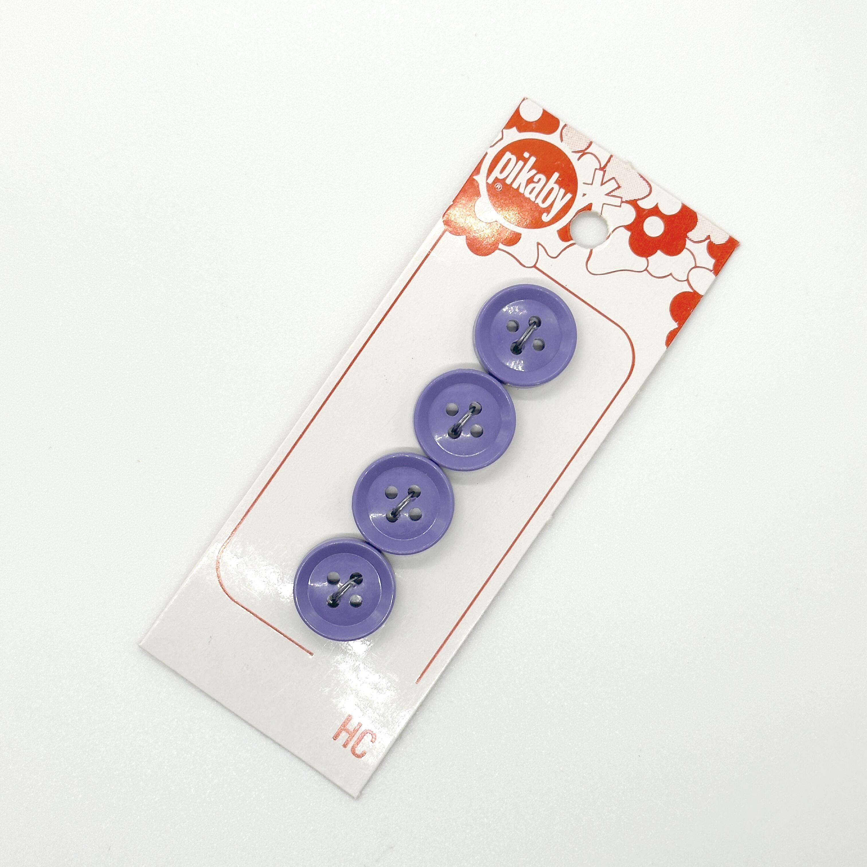 Buttons, Four holed - Plastic - Vintage Pikaby English Buttons