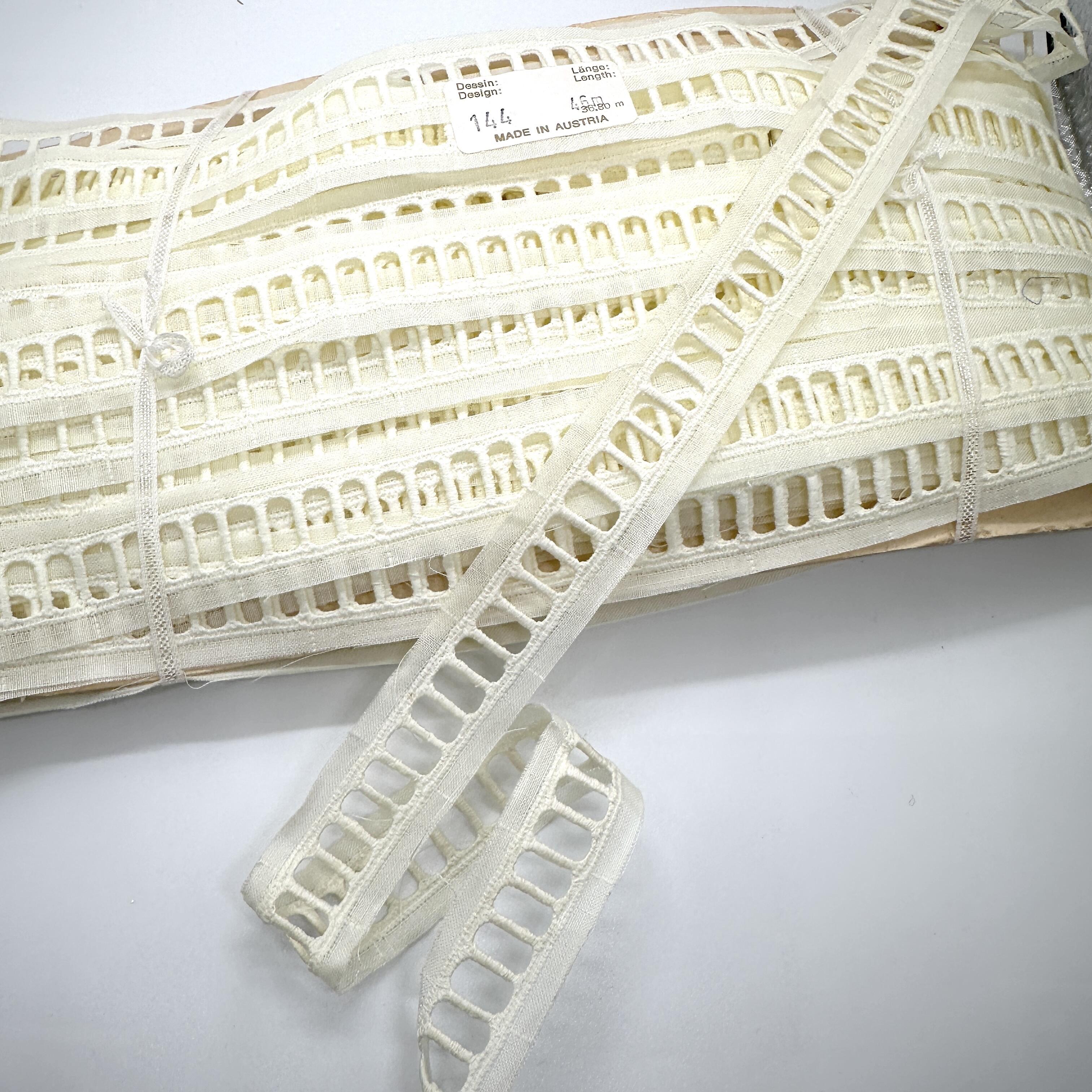 Vintage Austrian Cotton Ladder Lace 144 – Cream Lilac Pink 17mm/24mm