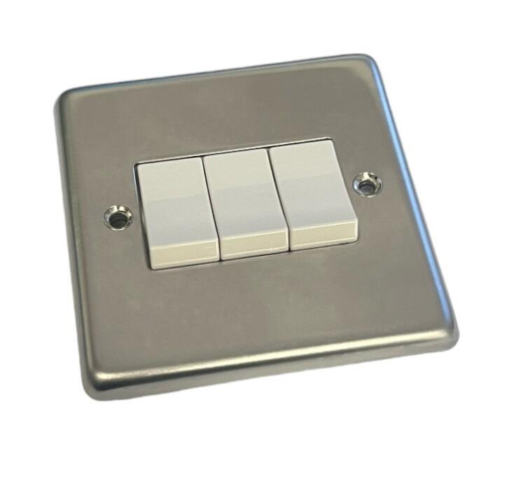 Eurolite Polished Stainless Steel 3 Gang 10amp 2way Switch, White Switches