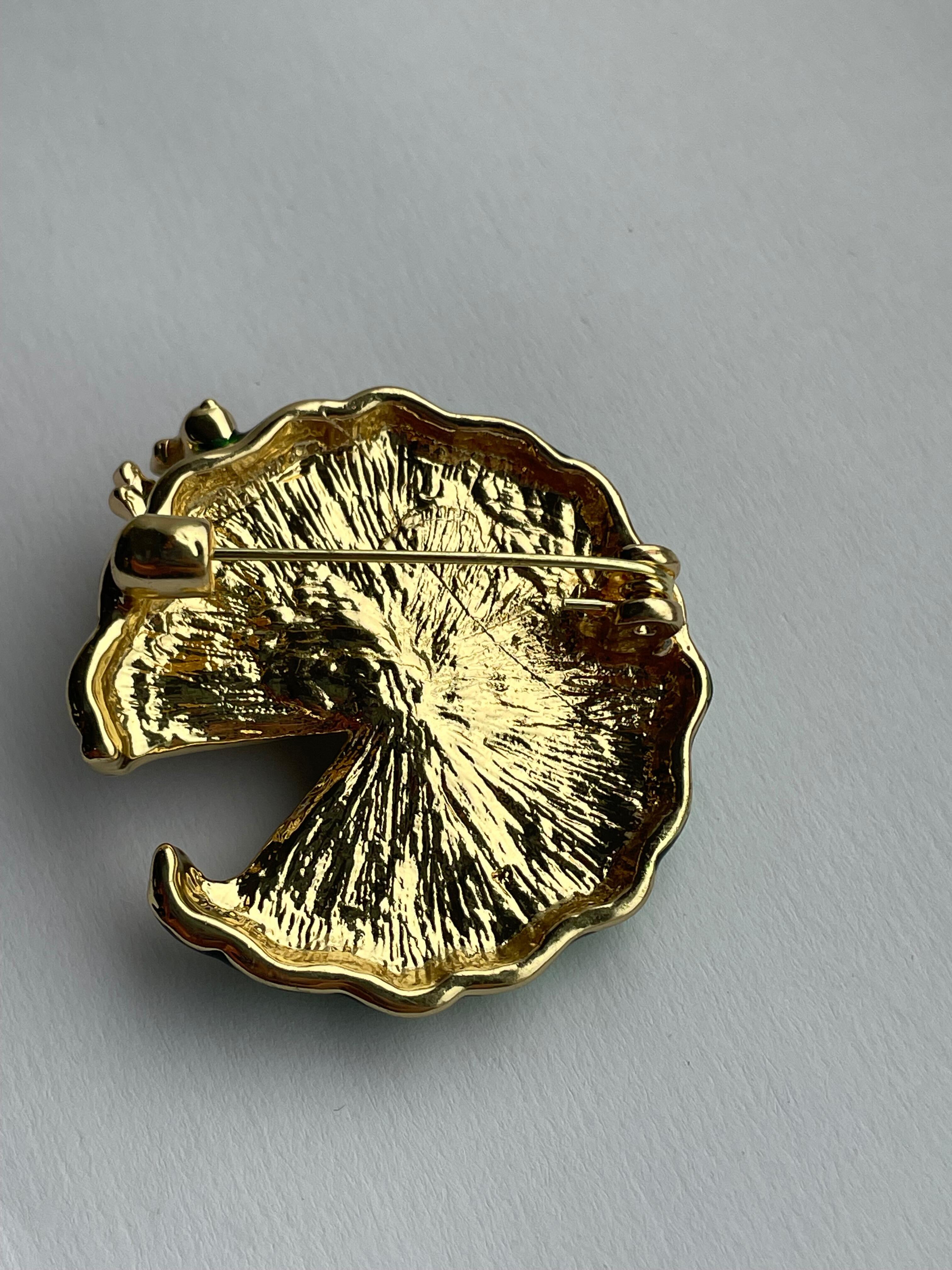 Lotus leaf frog brooch