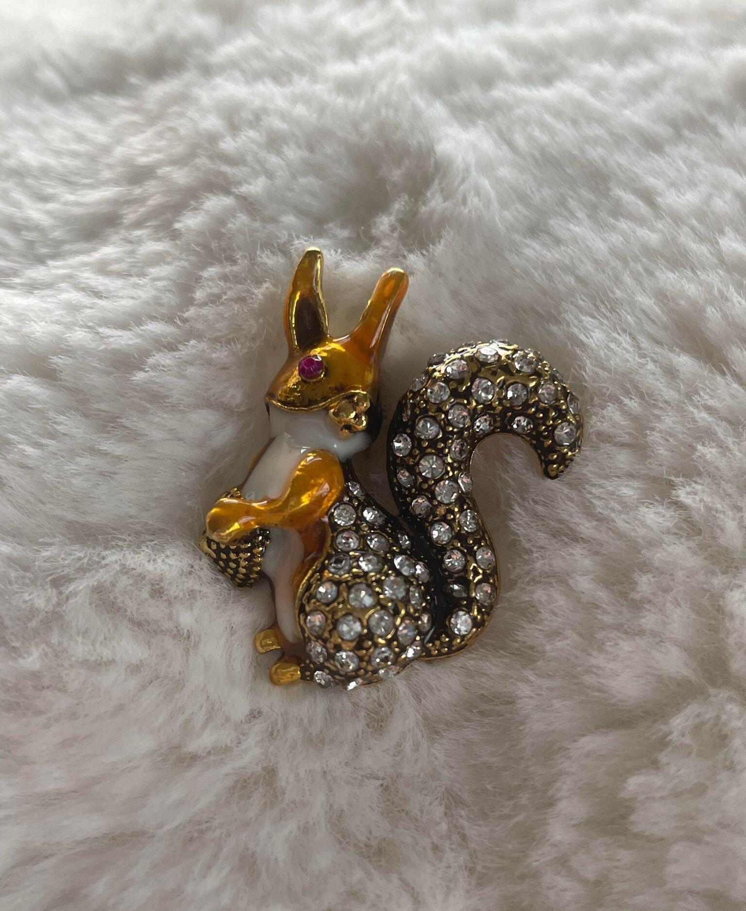 Squirrel brooch