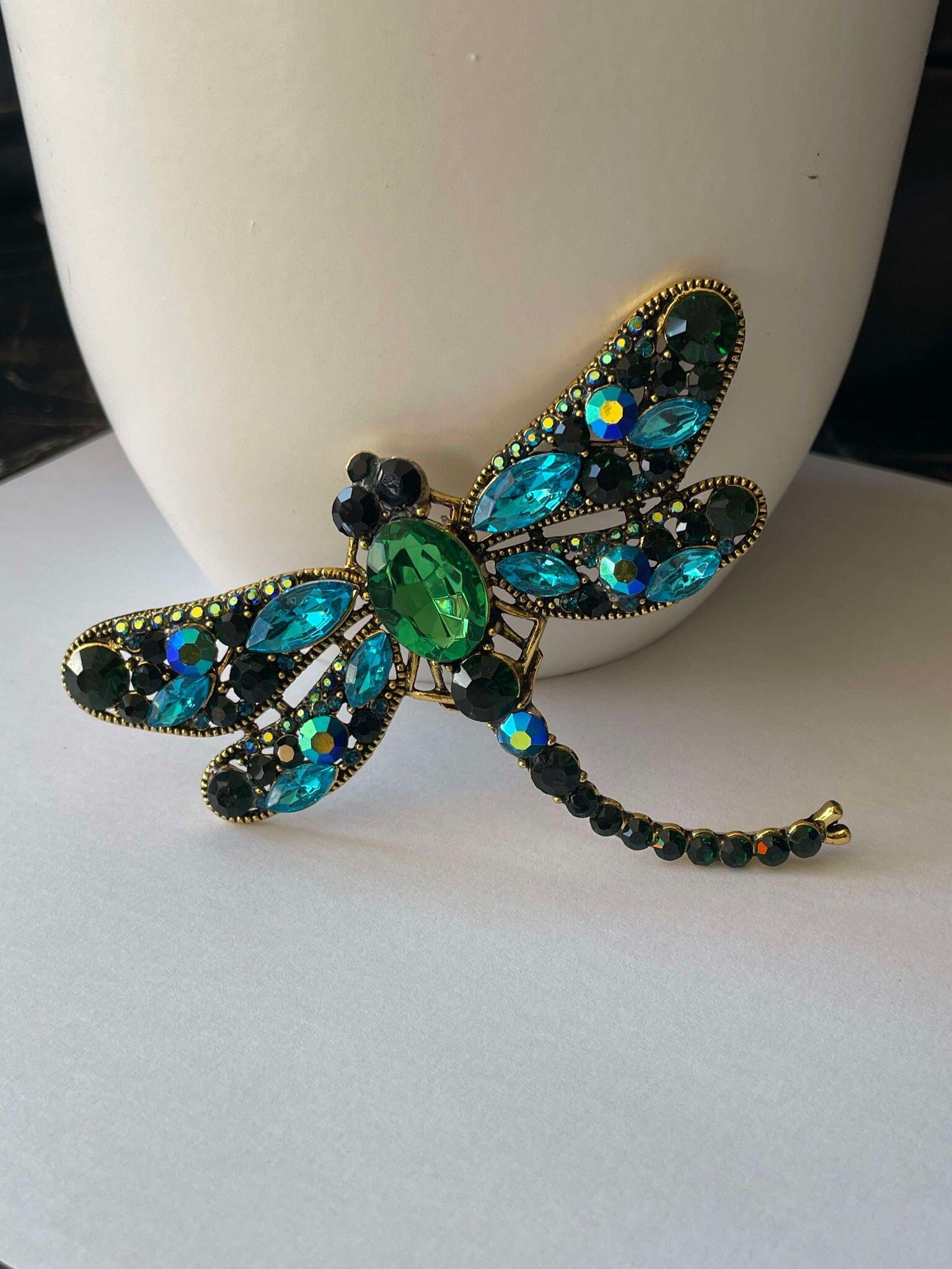 Dragonfly brooch