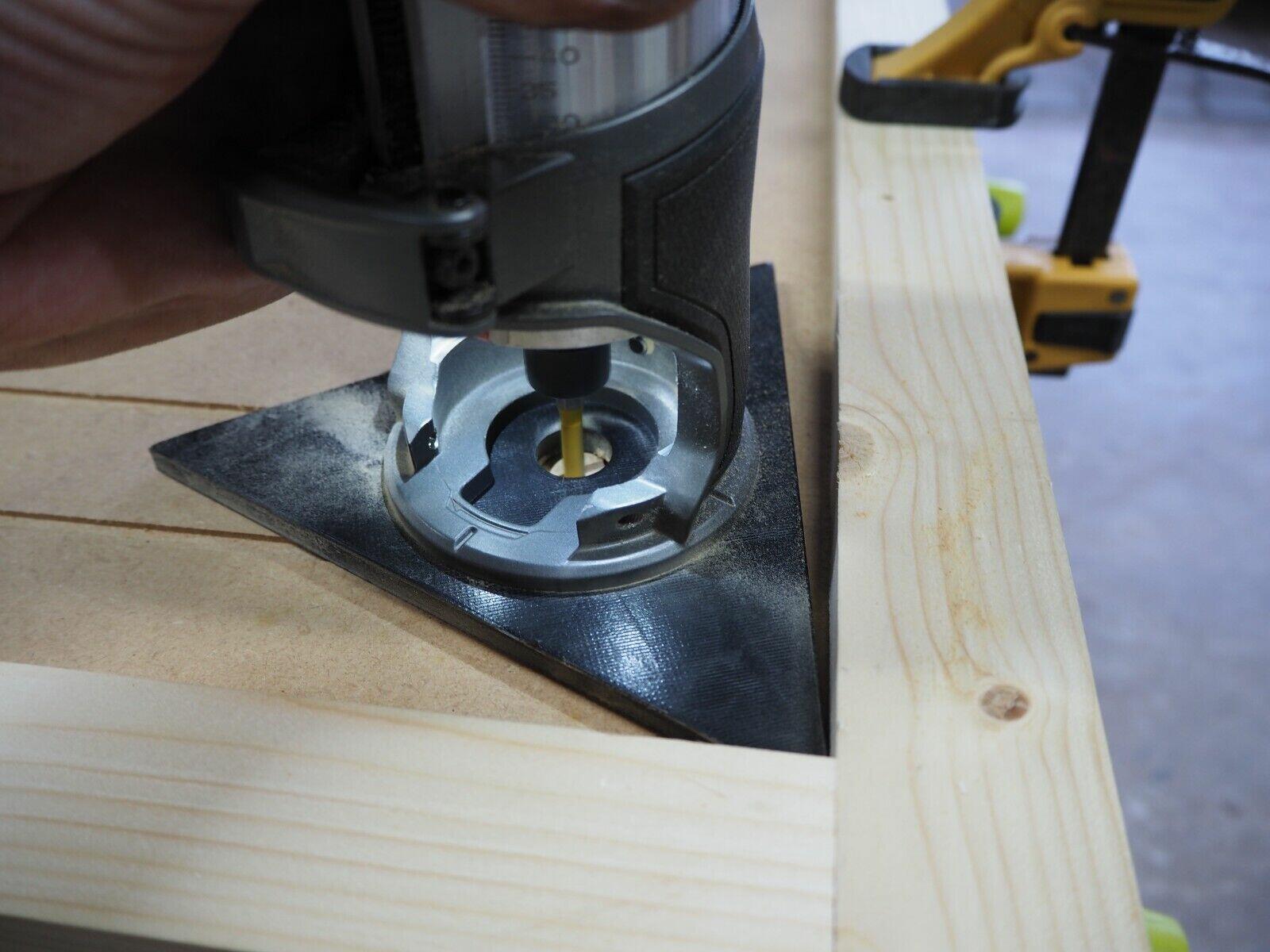 Bosch 18V8 Compatible Triangular Trim Router Base – INC P&P