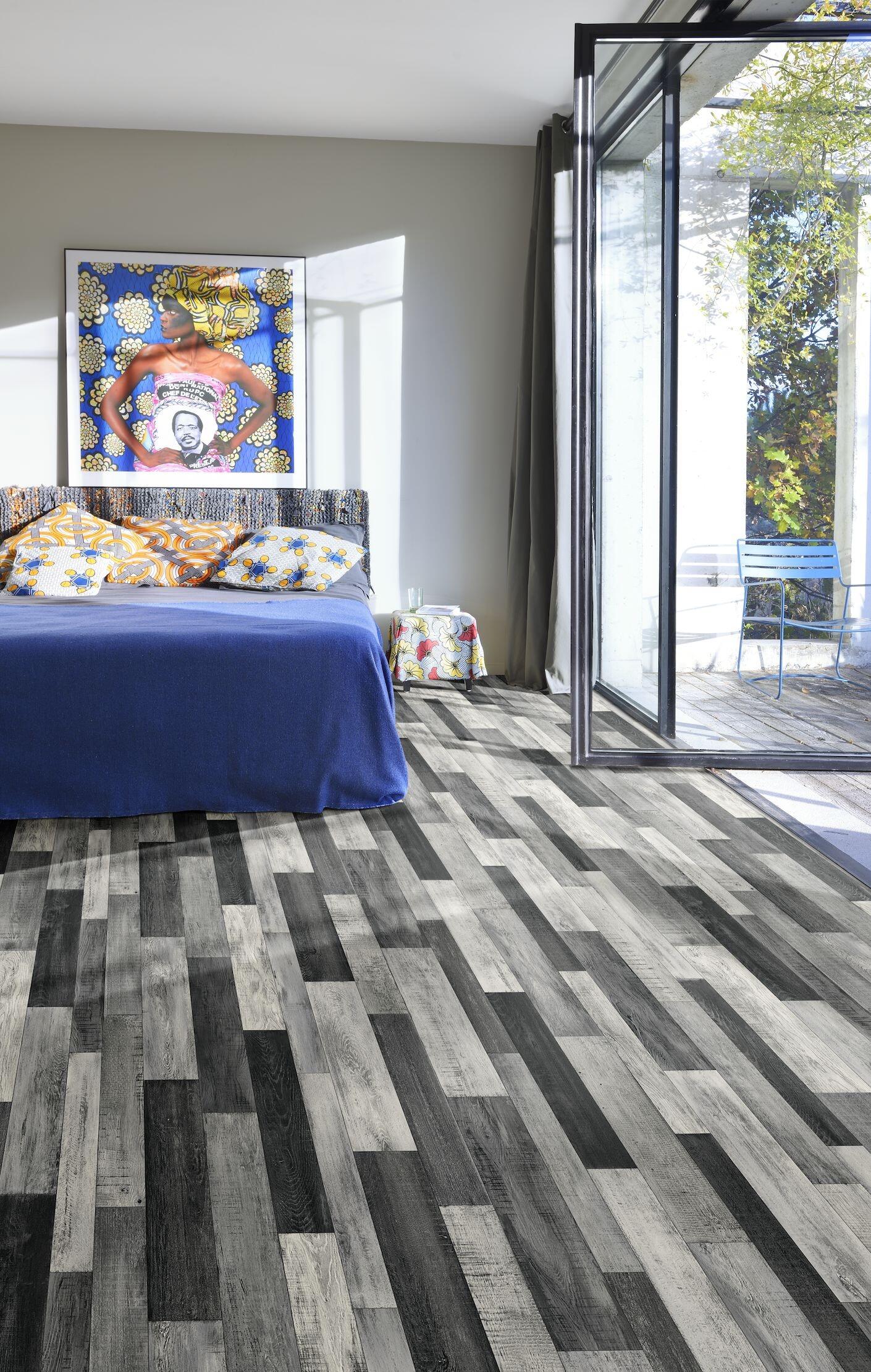 2m (6' 6") wide vinyl