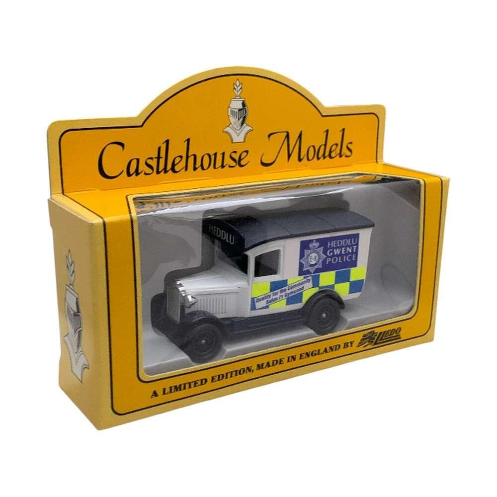Castlehouse Models Heddlu Gwent Police Chevrolet Van by Lledo