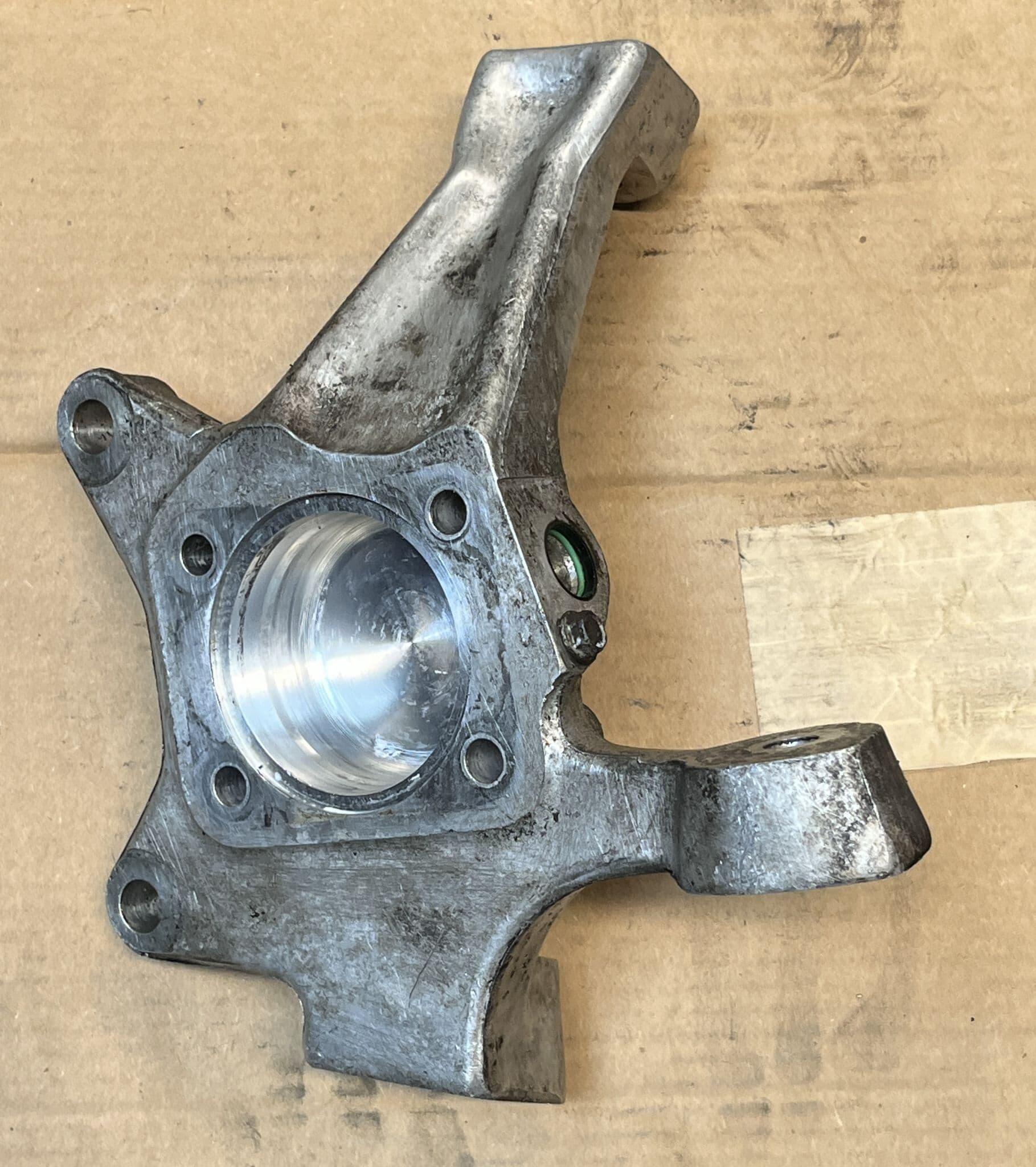 1988-90 C4 CorvetteFront RH right passenger Suspension Spindle Knuckle ...