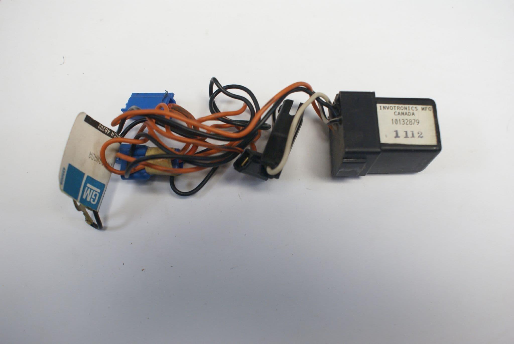 1977-1978 NOS GM CorvetteCourtesy Dome Light Timer Relay GM 10132879 New