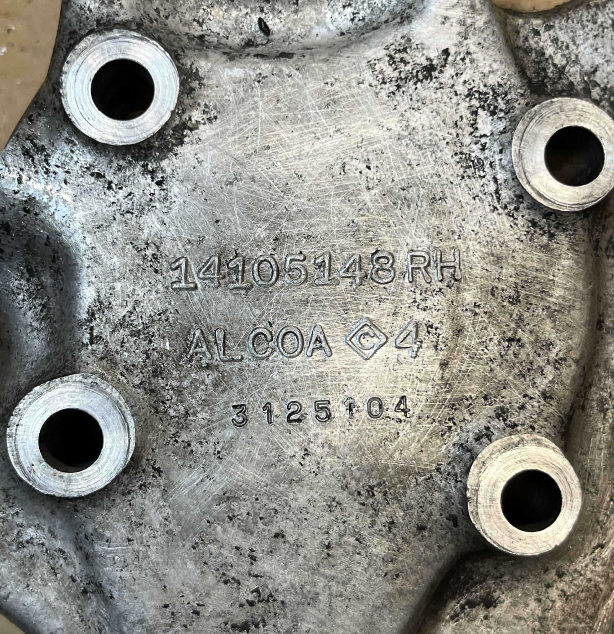 1988-90 C4 CorvetteFront RH right passenger Suspension Spindle Knuckle ...