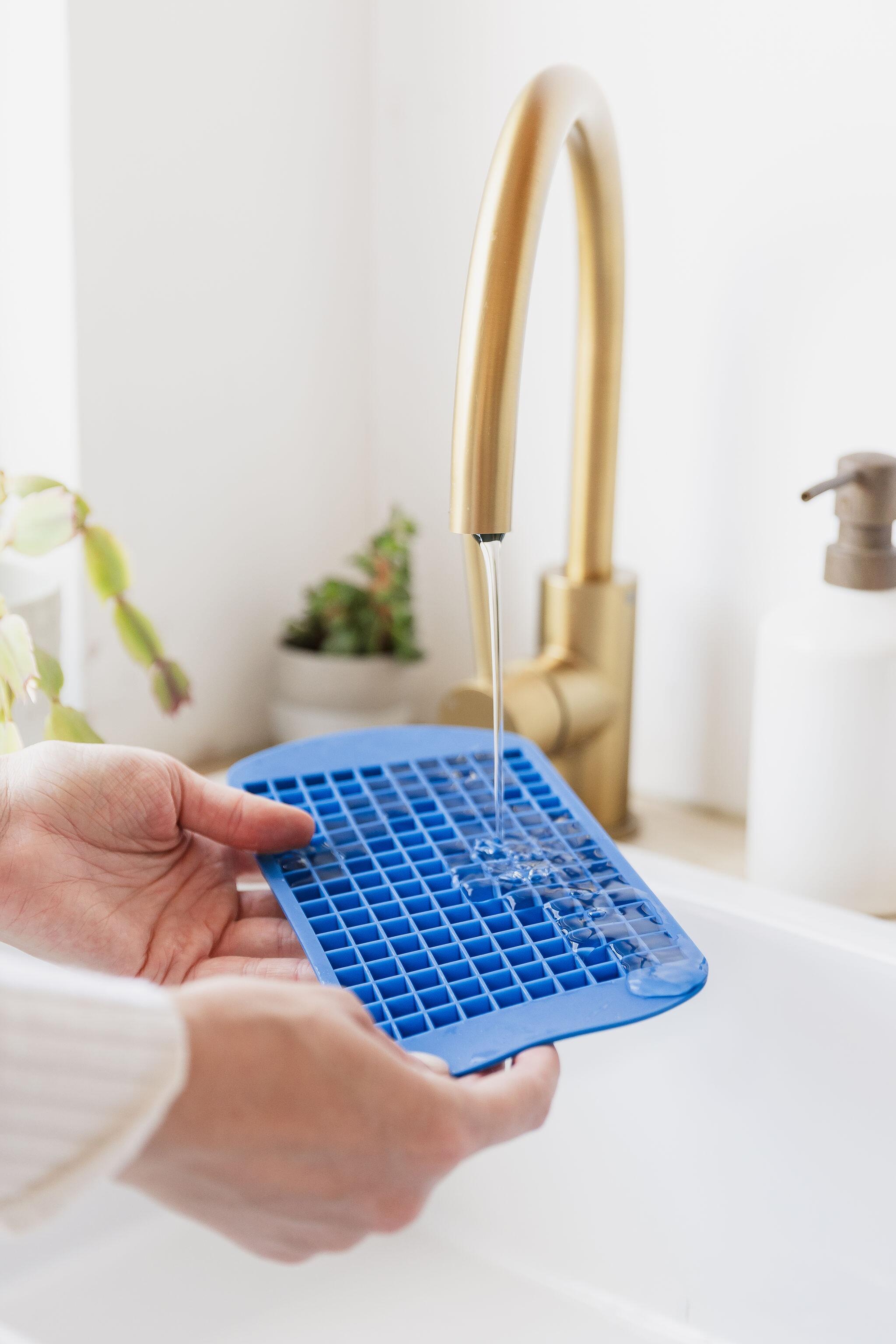 Mini Ice Cube Trays | Crushed Ice Effect Iced Coffee & Cocktails