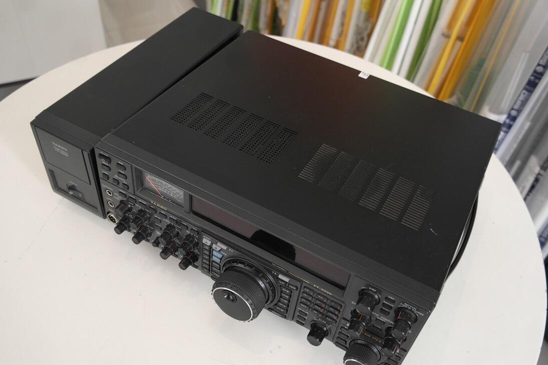 Second Hand Yaesu FT-2000D 200 Watt HF Base Transceiver - Radioworld