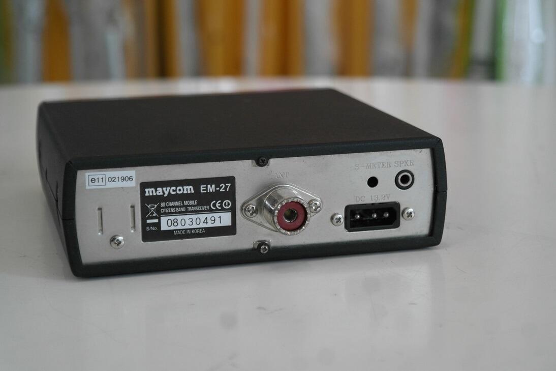 Second Hand Maycom EM-27 CB Transceiver a compact and reliable ...