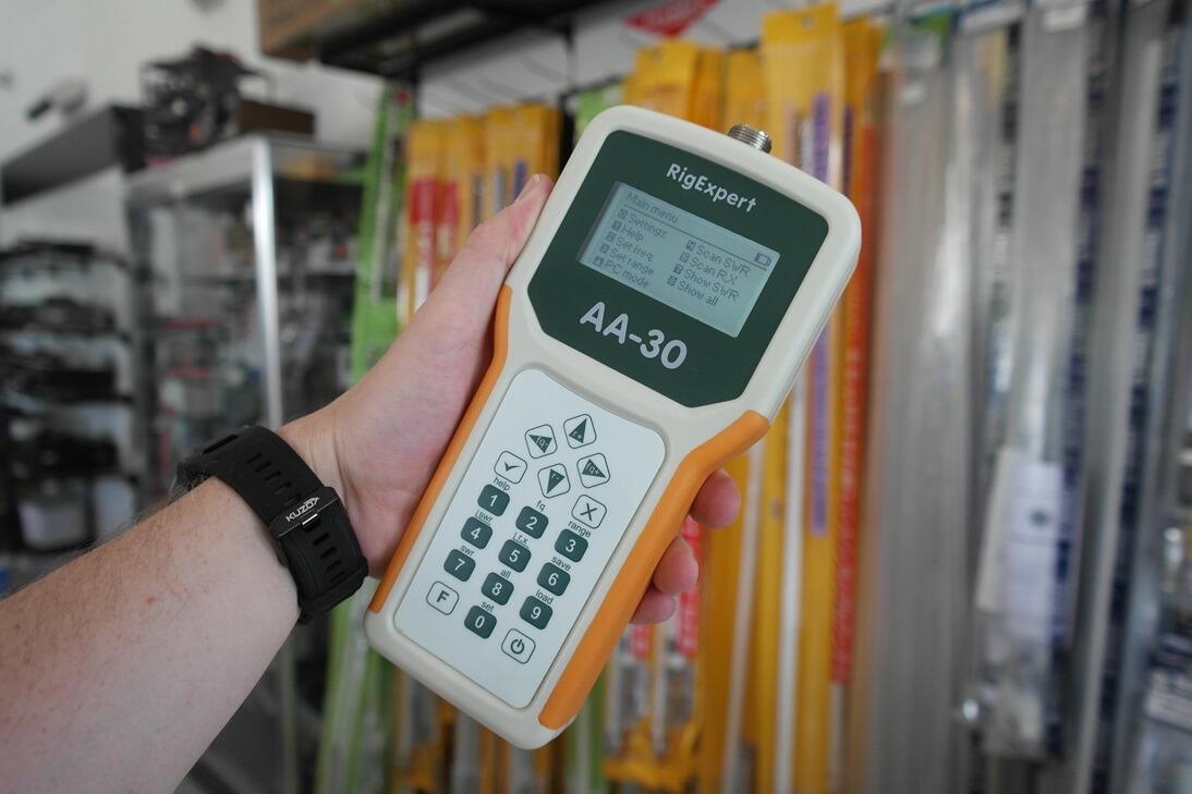 Second Hand Rig Expert AA-30 HF Antenna Analyzer - Radioworld UK