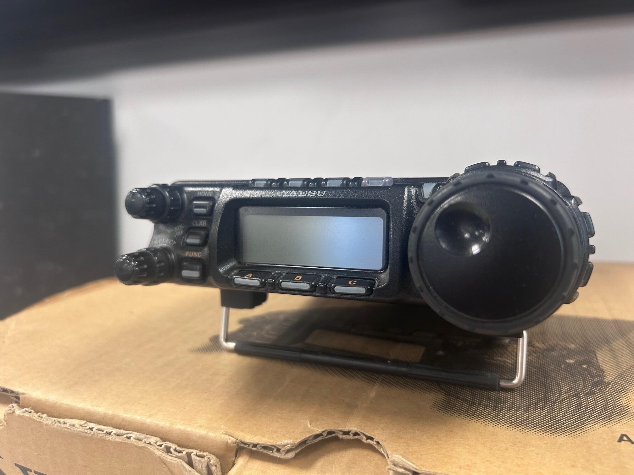 Second Hand Yaesu FT-857 Mobile Transceiver - S/N-6C5705**- Radioworld UK