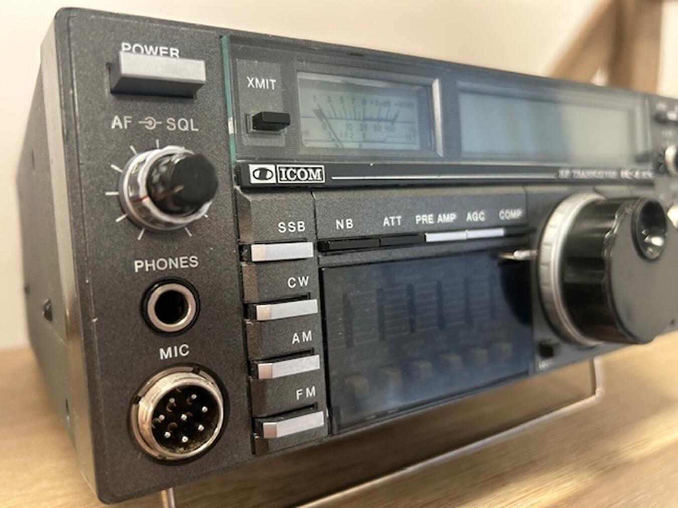 Second Hand Icom IC-735 HF All Mode Transceiver 160–10m – Radioworld UK