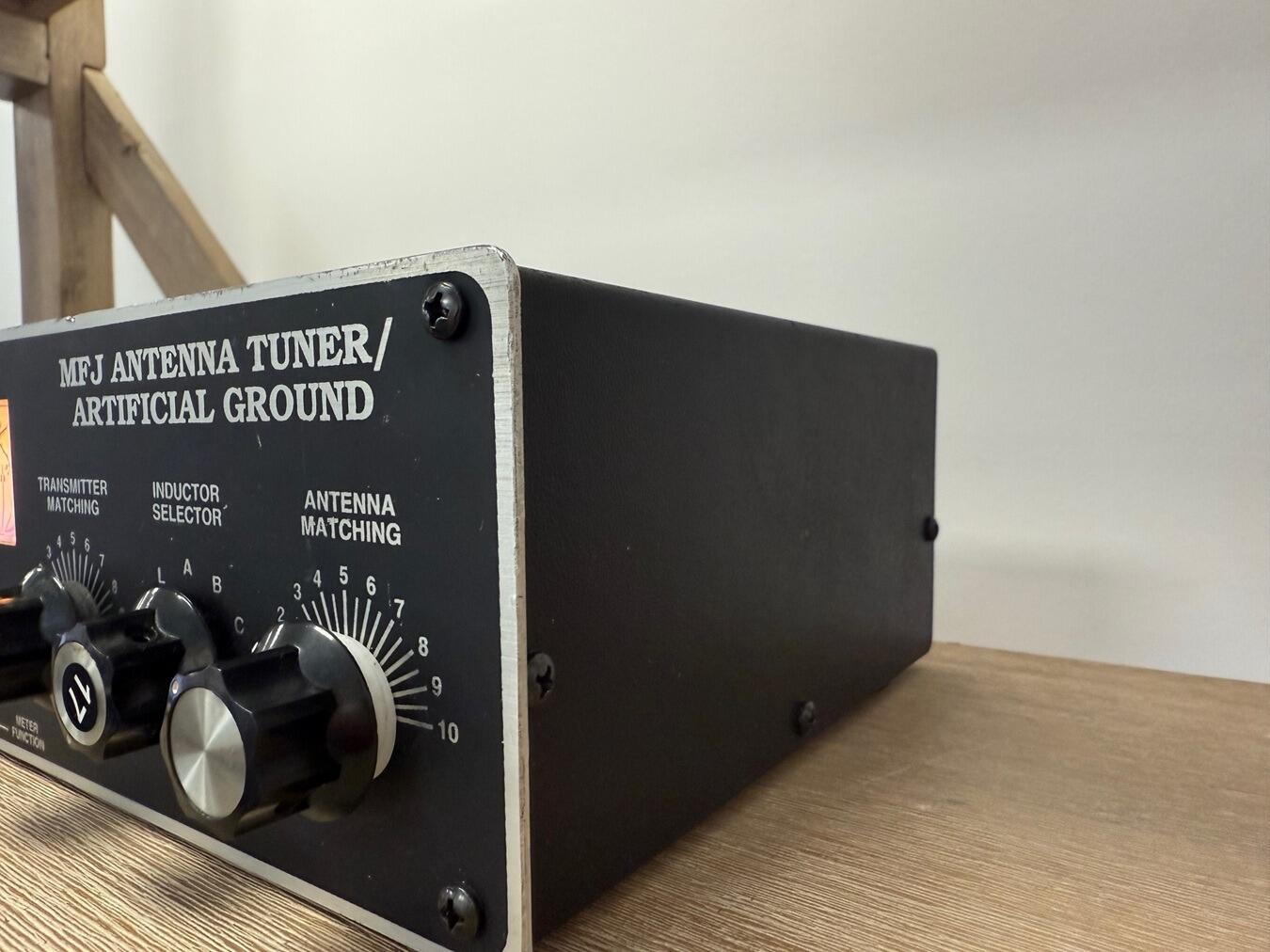 Second Hand MFJ-934 Antenna Tuner with Built-In Artificial Ground ...