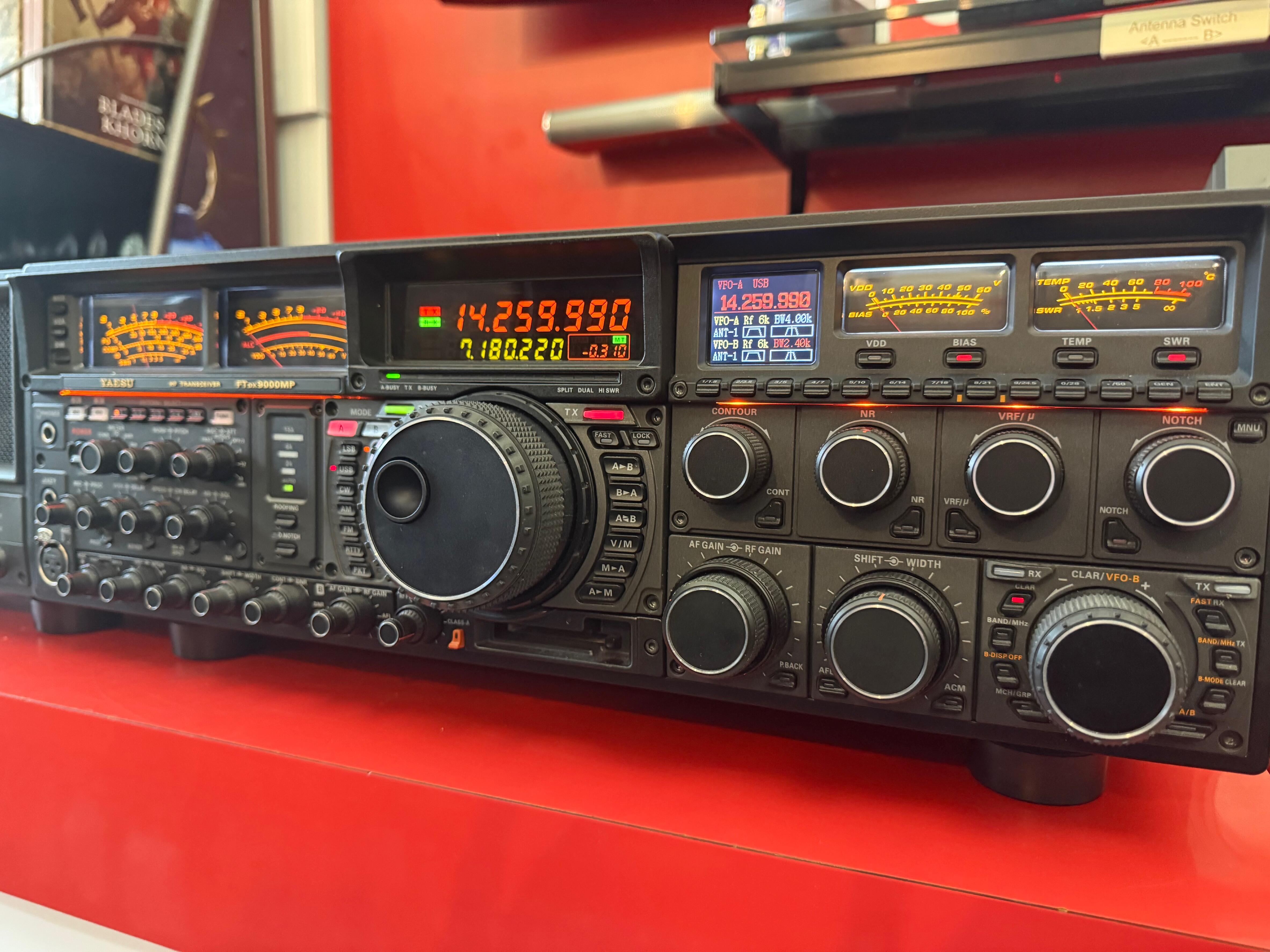 Second Hand Yaesu FTDX9000MP HF Transceiver – Radioworld UK