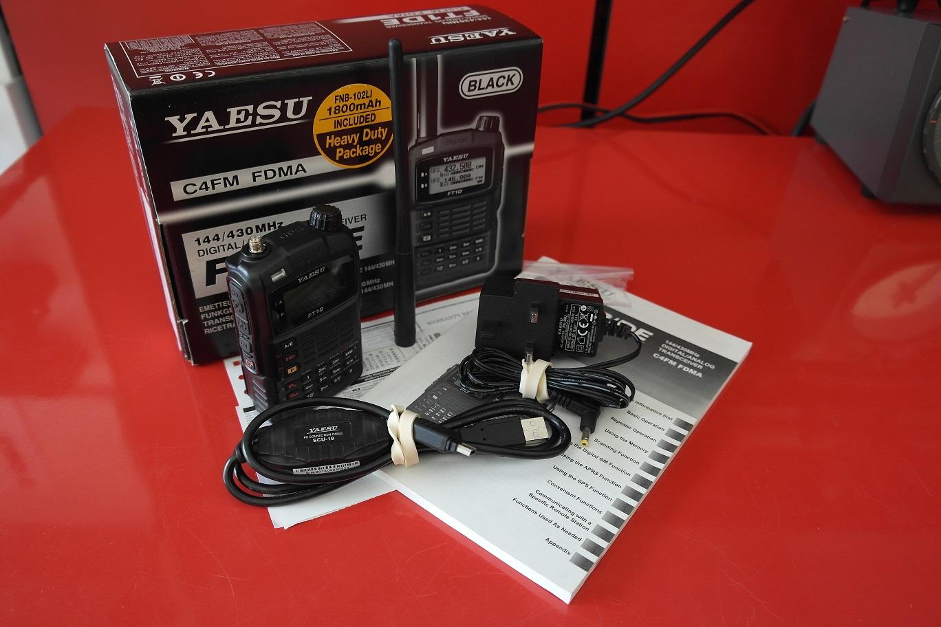 Second Hand Yaesu FT1DE Handheld Fusion Transceiver - Radioworld UK