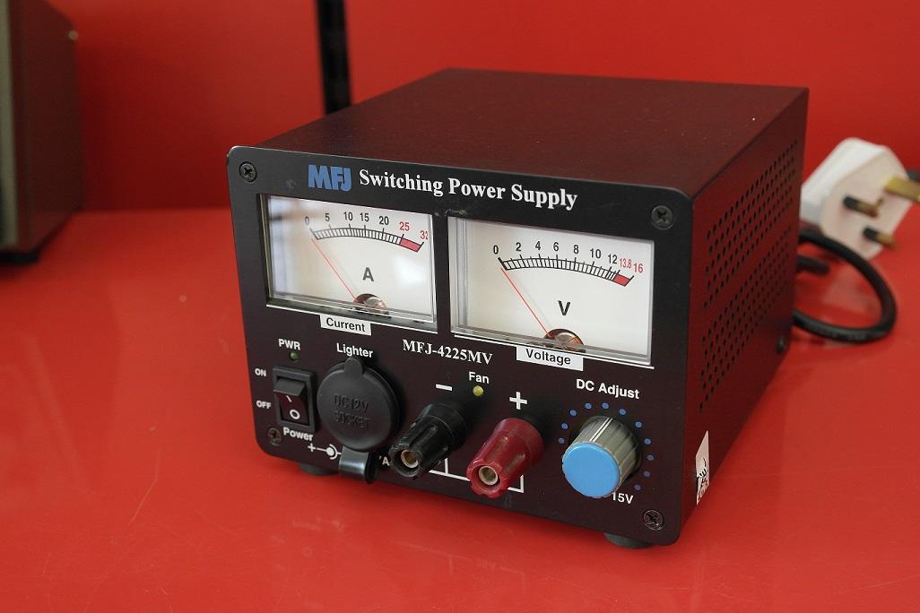 Second Hand MFJ-4225MV Switch Mode 25 Amp Power Supply - RW UK