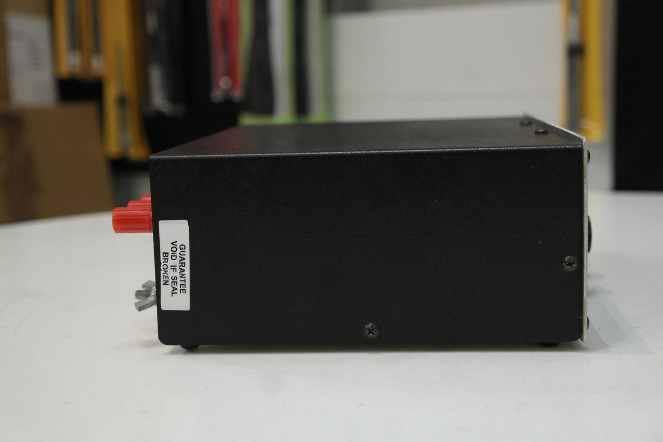 Second Hand MFJ-949E Deluxe Versa Tuner II – 300W Manual Antenna Tuner