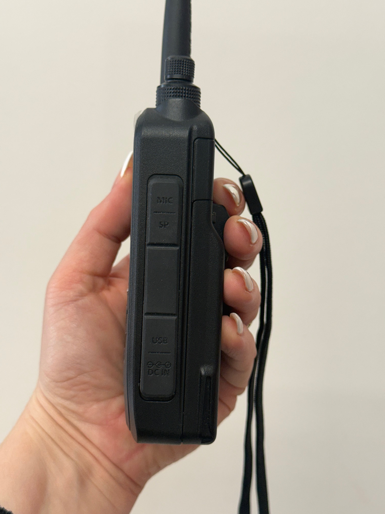 Second Hand Icom ID‑52E D‑STAR Digital Handheld Transceiver | Radioworld UK