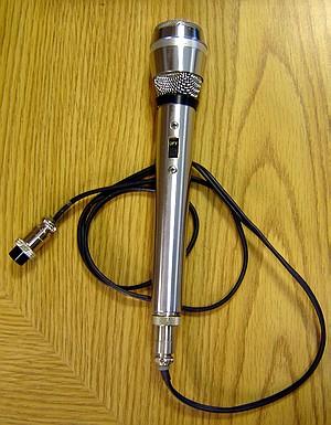 Second Hand RS Dynamic Stick Microphone - radioworld