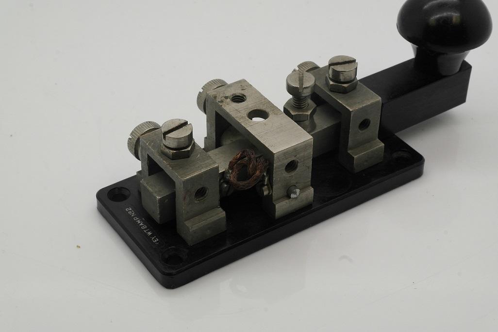 Second Hand WWII Morse Key - radioworld