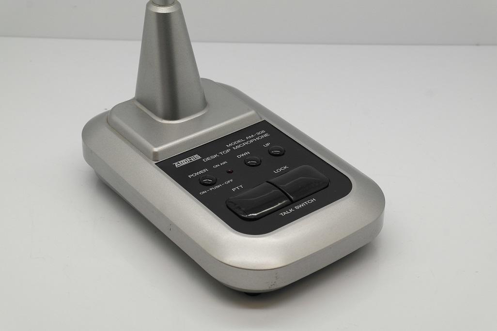 Second Hand Adonis AM-308 Silver Dynamic Microphone + D-8Mi Lead