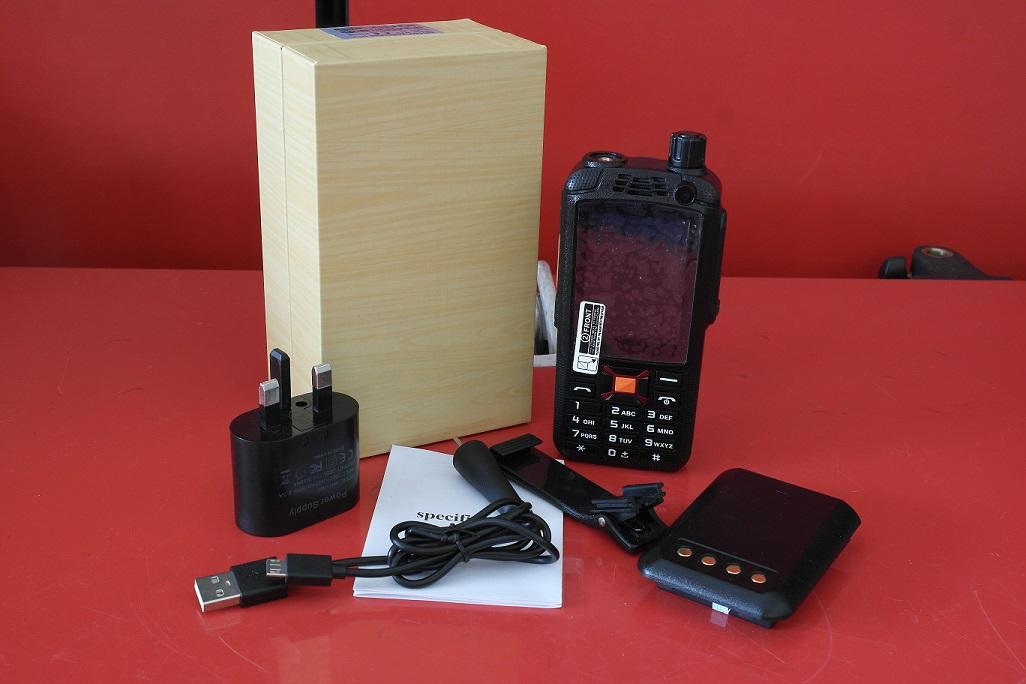 Second Hand Radiotone RT-3 3G Handheld Network Radio - RW UK