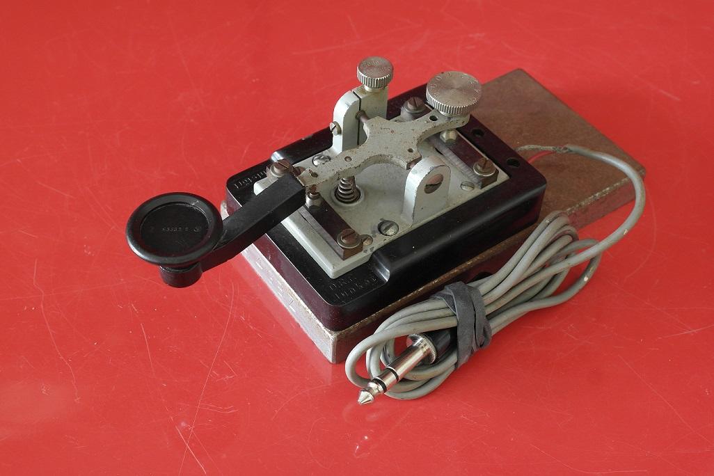 Second Hand Junker WW2 Naval Military Morse Key - Radioworld
