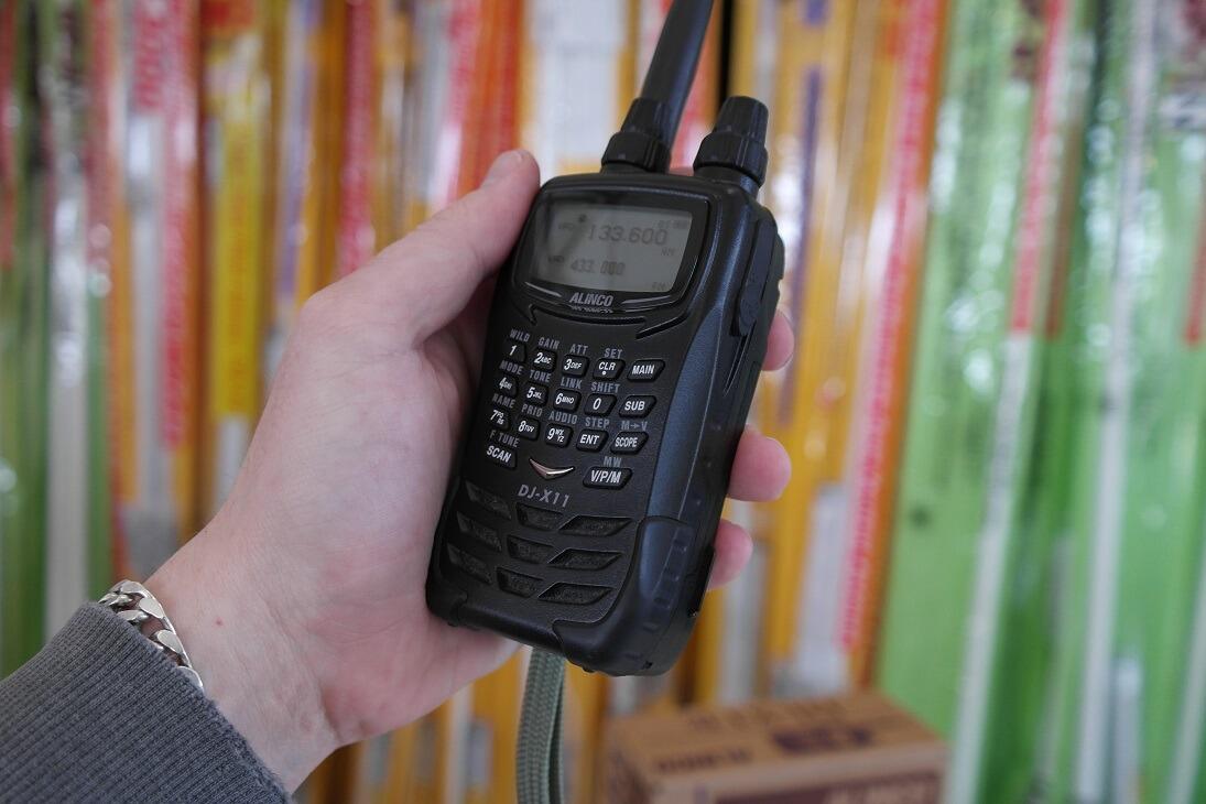 Second Hand Alinco DJ-X11 Handheld Multimode Receiver - Radioworld UK
