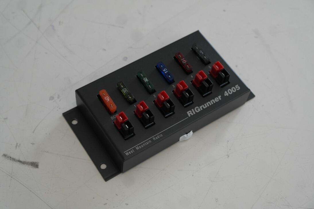 Second Hand West Mountain Radio RIGrunner 4005 12V Distribution Board ...