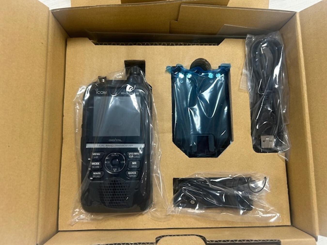 Second Hand Icom ID-52E D-STAR Digital Handheld Transceiver S/N - 420015** with 2 Years Warranty