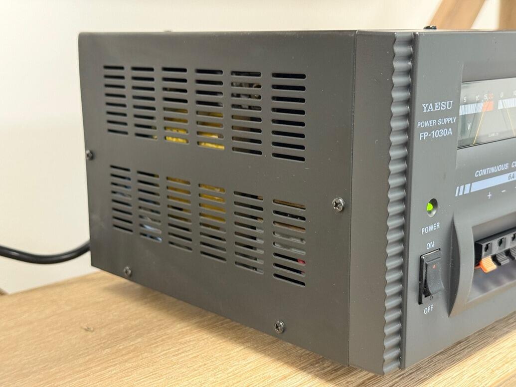 Second Hand Yaesu FP-1030A 25A 12V Power Supply | Radioworld UK
