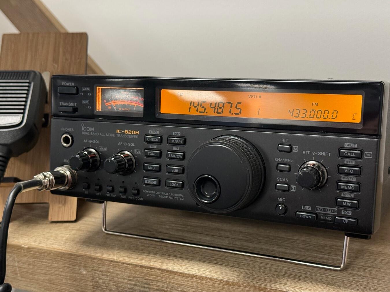 Second Hand Icom IC-820H Dual Band VHF/UHF Base Station | Radioworld