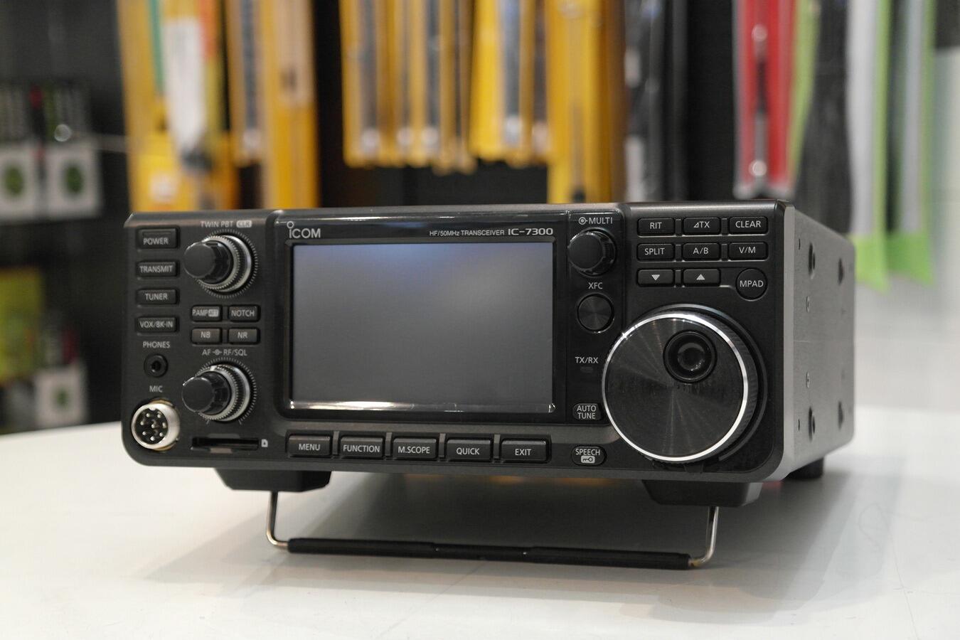 Second Hand Icom IC-7300 HF / 50 MHz / 70 MHz SDR Transceiver ...